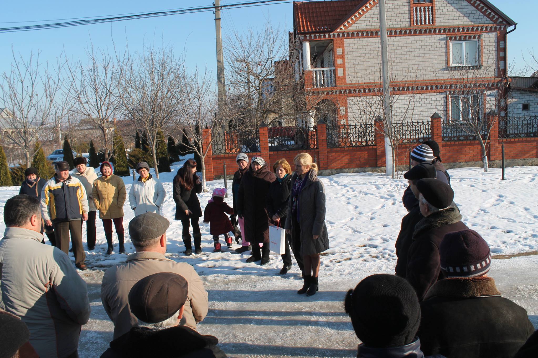 ÎMPREUNĂ ILUMINĂM ORAŞUL STRĂŞENI! - Primăria orașului Strășeni