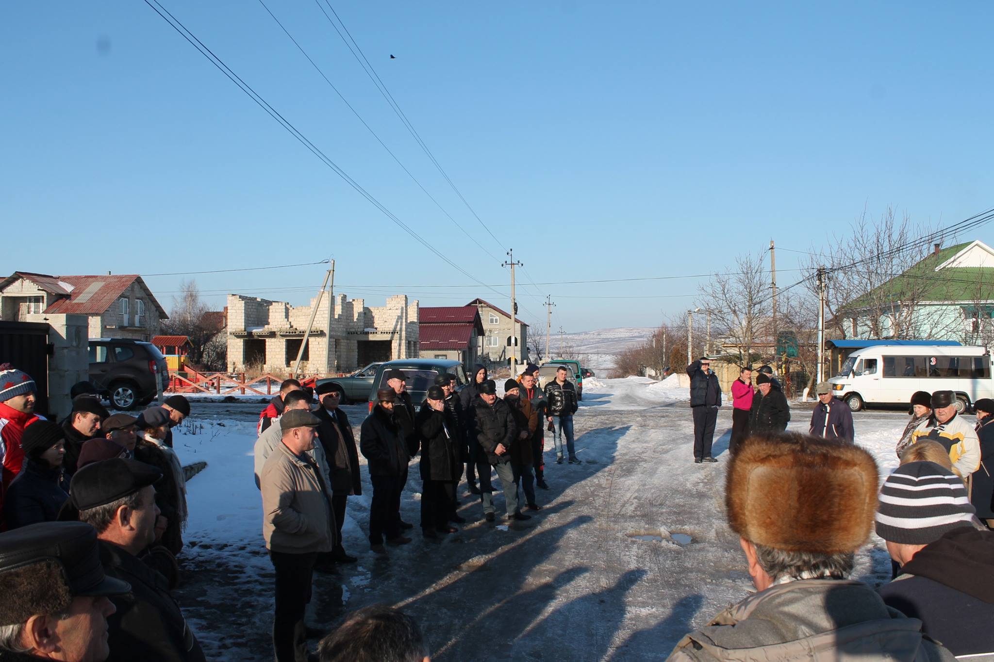 ÎMPREUNĂ ILUMINĂM ORAŞUL STRĂŞENI! - Primăria orașului Strășeni