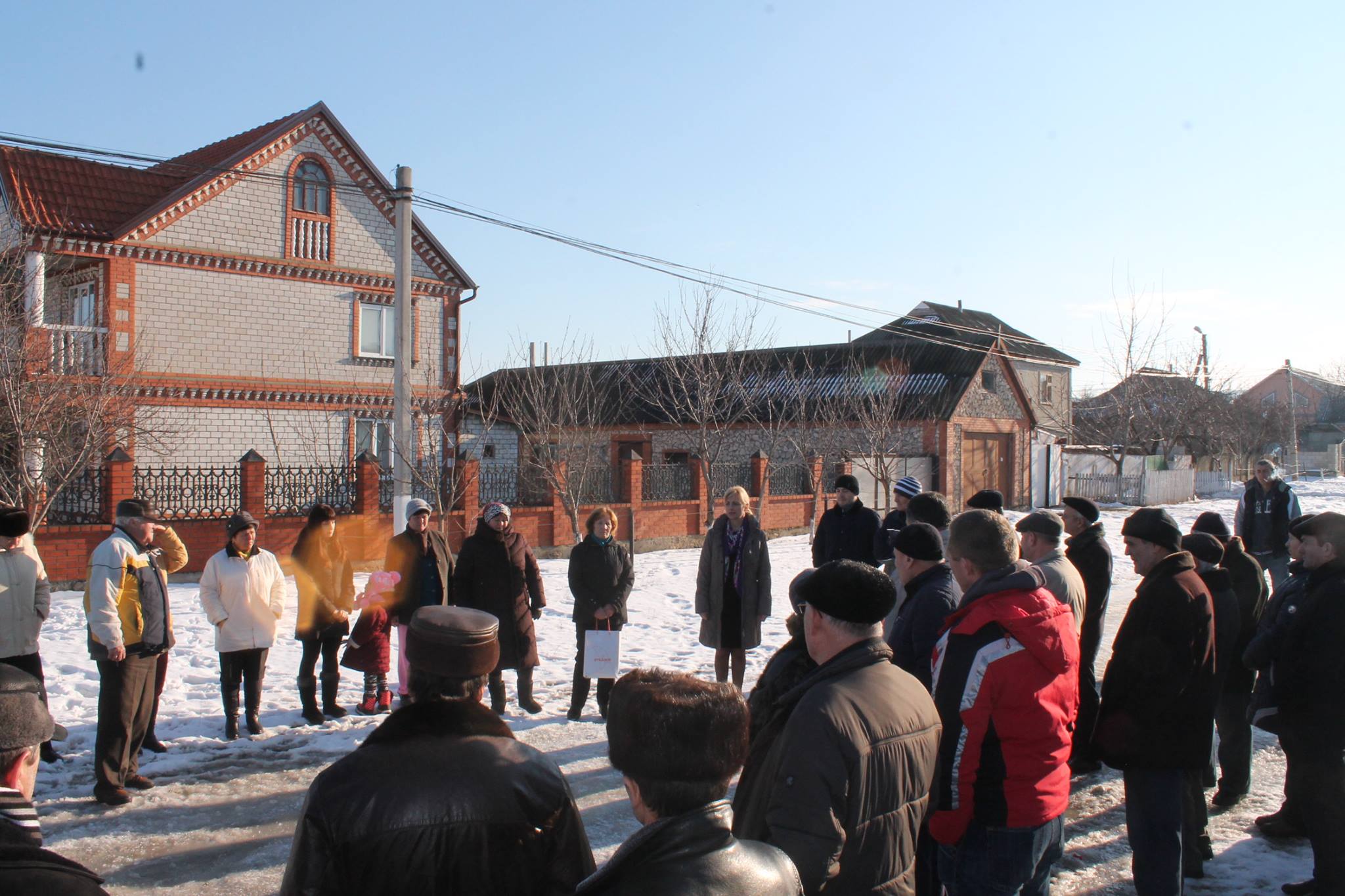 ÎMPREUNĂ ILUMINĂM ORAŞUL STRĂŞENI! - Primăria orașului Strășeni