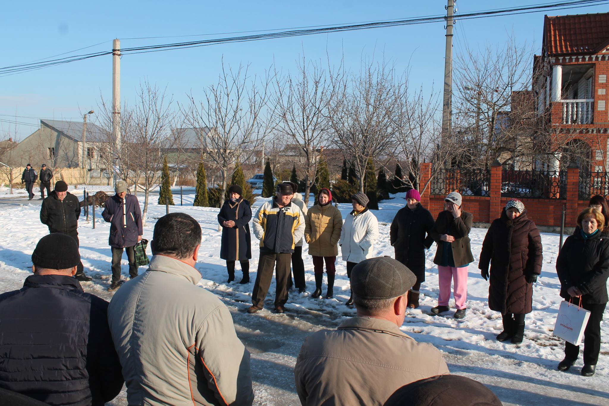 ÎMPREUNĂ ILUMINĂM ORAŞUL STRĂŞENI! - Primăria orașului Strășeni